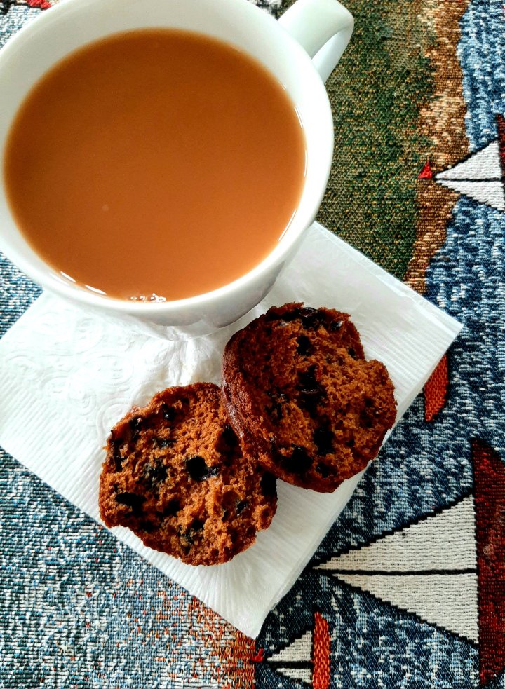 Lassy Bun Muffins with Blueberries – Around the Bay with DD